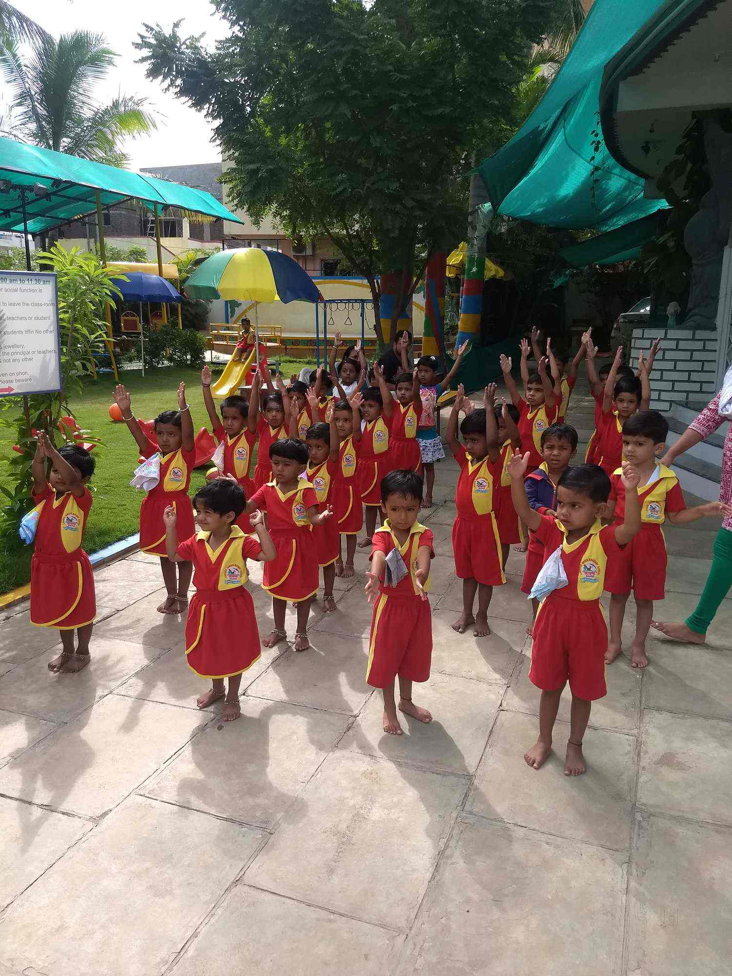 Lavanya Garden Playgroup Nursery LKG UKG English Medium School Solapur 